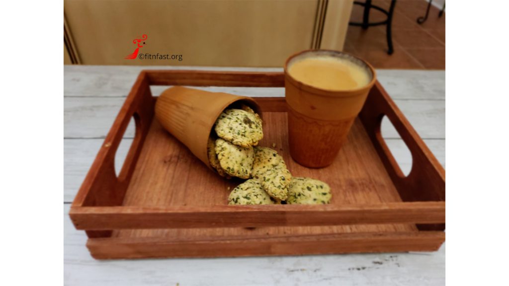 No-Fry Oats Moringa Mathri, Savory Indian Cracker | fitnfastrecipes